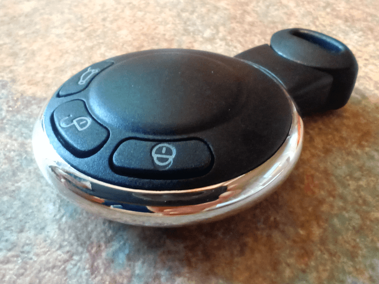 AUTO LOCKSMITH, CAR KEYS, REMOTES, LOCKS - Ross-Dean Locksmiths
